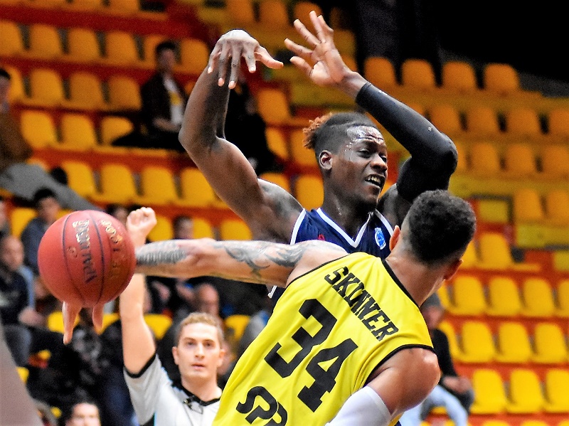 Basketbal-EP FIBA: Inter po prehre 78:88 s Leidenom stratil šancu na ...